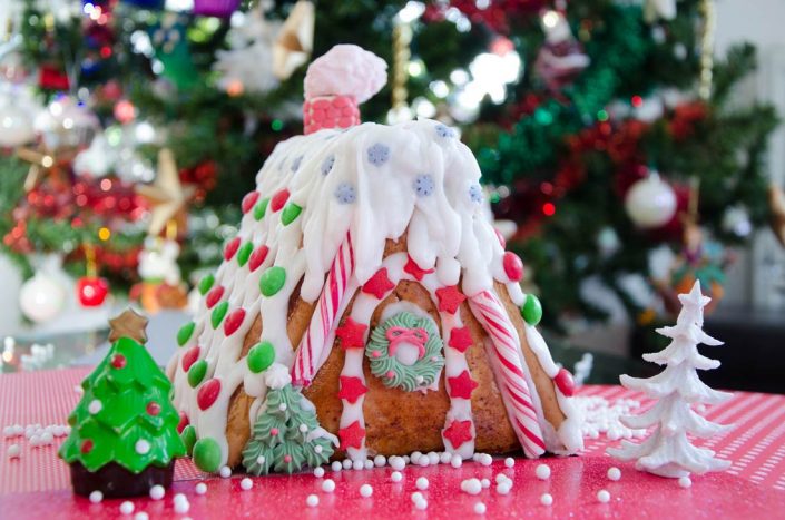Maison en pain d’épices, à cuisiner et à décorer pour Noël